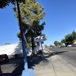 H & W DRIVE IN - Updated December 2025 - 204 Photos & 545 Reviews - 121 ...