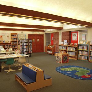 ACUSHNET PUBLIC LIBRARY - 17 Photos - 232 Middle Rd, Acushnet, MA - Yelp