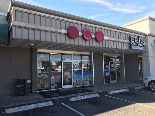 SEVEN STAR LIQUORS - Updated December 2025 - 915 Folly Rd, Charleston ...