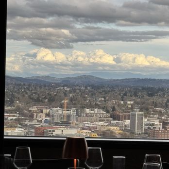 PORTLAND CITY GRILL - Updated August 2025 - 4285 Photos & 3693 Reviews ...
