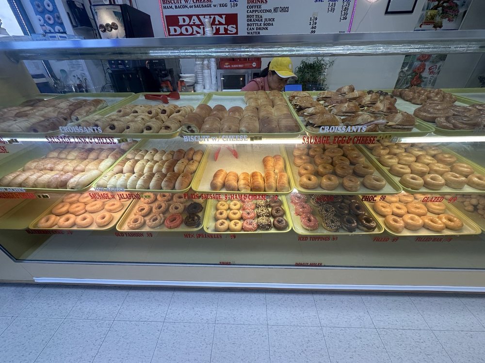 DAWN DONUTS - Updated August 2025 - 12 Photos - 901 W Pasadena Fwy ...