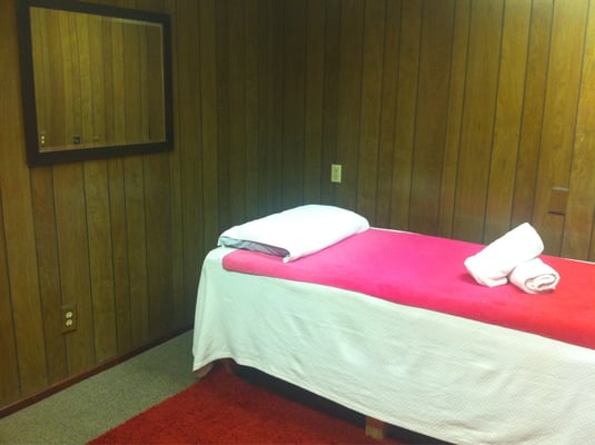 FOUR SEASONS SPA & MASSAGE - 12 Photos - 1830 S Mooney Blvd, Visalia ...
