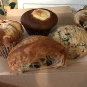 QUACK’S 43RD STREET BAKERY - 566 Photos & 810 Reviews - 411 E 43rd St ...