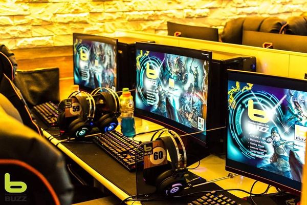 BUZZ PREMIUM INTERNET CAFE - Updated September 2025 - Golan Plaza, 333 ...