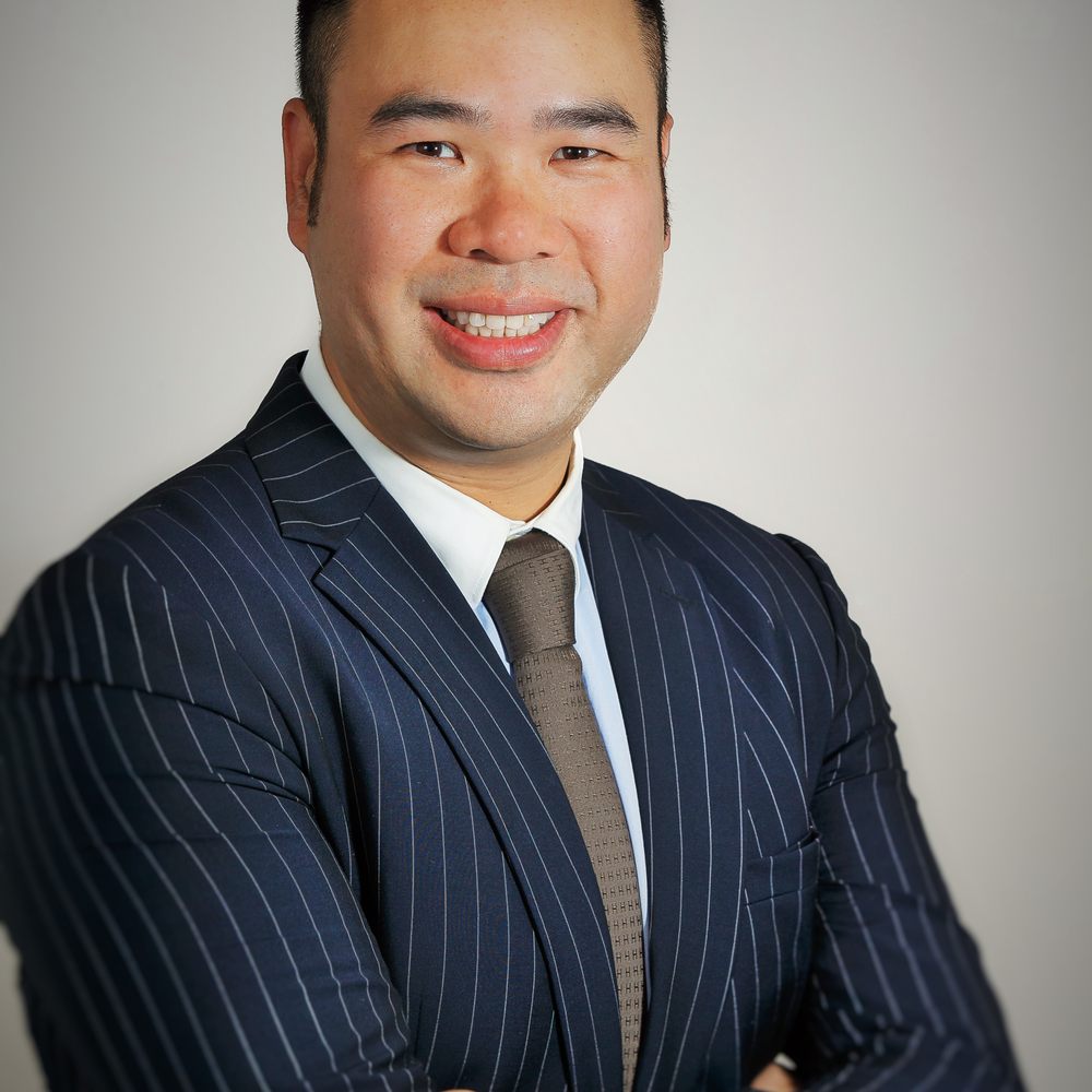 Charlie Chow's Instagram, Twitter & Facebook on IDCrawl