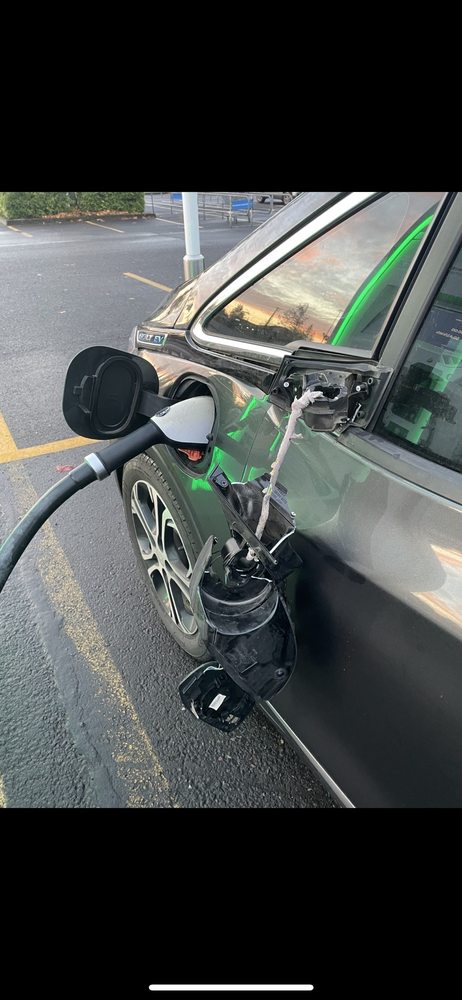 TRADITIONAL AUTO BODY & PAINTING - Updated October 2025 - 14 Photos ...