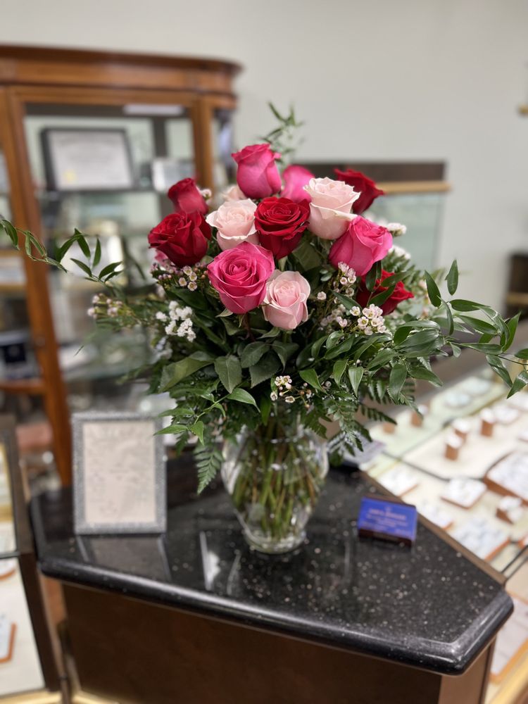 SPARROWS FLORIST - Updated December 2025 - 19 Photos - 7950 Hwy 72 W ...