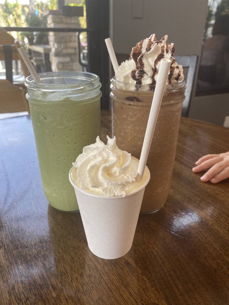 HOT SHOTS CAFE - Updated May 2025 - 52 Photos & 32 Reviews - 1924 8 ...