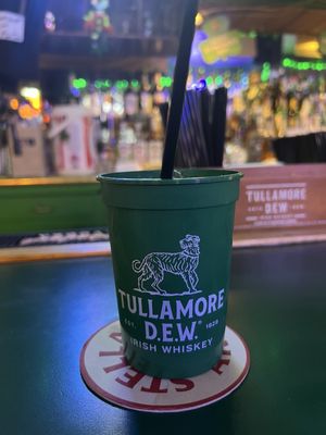 SHAMROCK CLUB - Updated September 2025 - 124 Photos & 180 Reviews - 210 ...