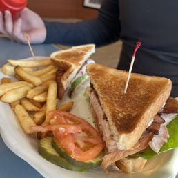 NARROWS CROSSING RESTAURANT - Updated December 2025 - 39 Photos & 91 ...