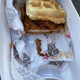 MONROE’S HOT CHICKEN - 721 Photos & 719 Reviews - 45 W Jefferson St ...