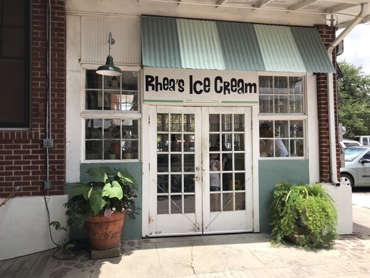 Rhea’s Ice Cream - Gruene - VISIT NOW - 24 Photos & 26 Reviews - Ice ...