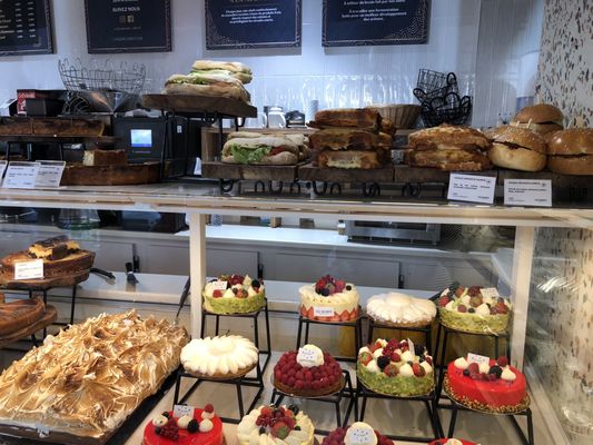 CHEZ MEUNIER - Updated October 2024 - 14 Photos - 85 avenue du Roule ...