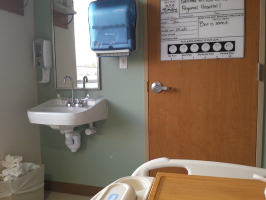 ALASKA REGIONAL HOSPITAL - Updated January 2026 - 32 Photos & 46 ...