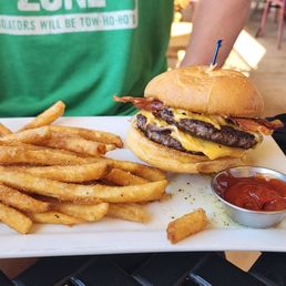 THE TALKING PINT - Updated July 2025 - 141 Photos & 108 Reviews - 13418 ...