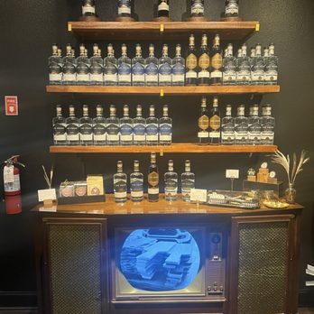 LAS VEGAS DISTILLERY - Updated December 2024 - 308 Photos & 155 Reviews ...