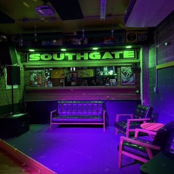 SOUTHGATE ROLLER RINK - Updated December 2025 - 44 Photos & 116 Reviews ...