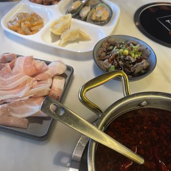 URBAN HOT POT CHESAPEAKE - Updated May 2024 - 254 Photos & 69 Reviews ...