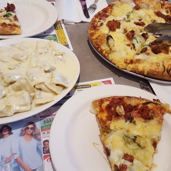 COMO PIZZERIA - Updated March 2025 - 64 Photos & 48 Reviews - 3 Rue ...