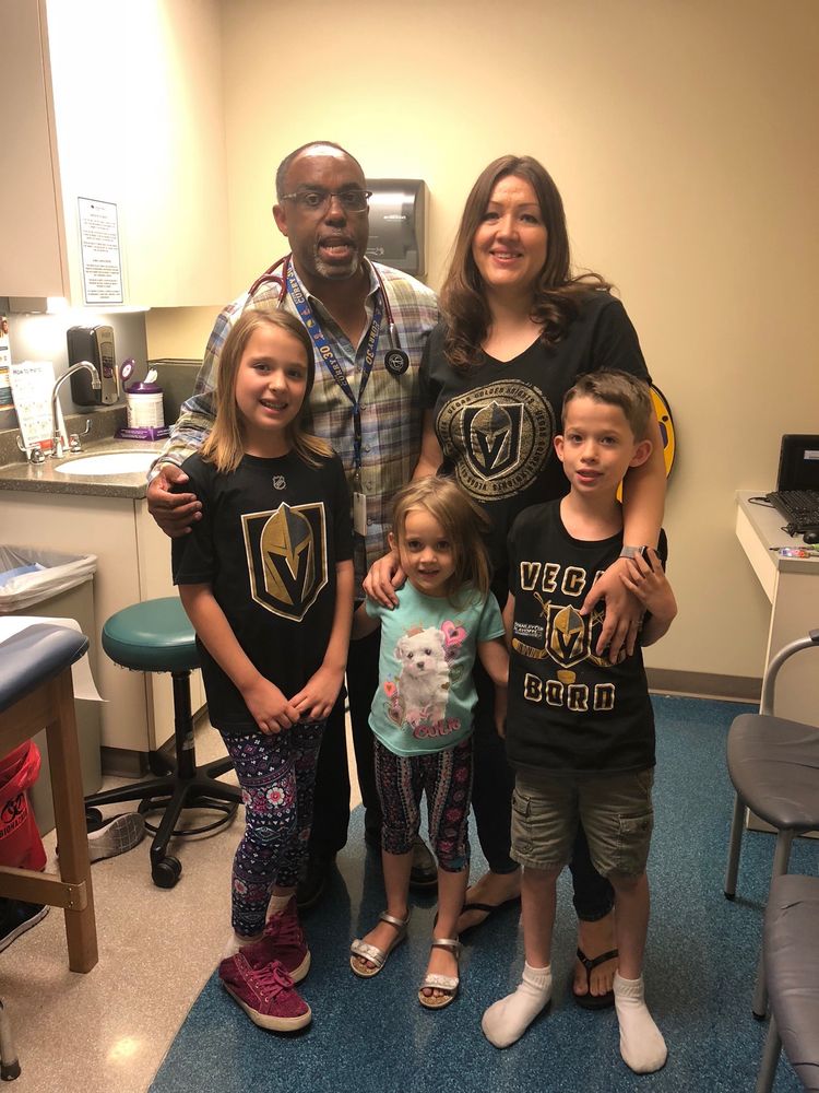 MARCUS BARBER, MD - 24 Photos - 12408 Hesperia Rd, Victorville ...