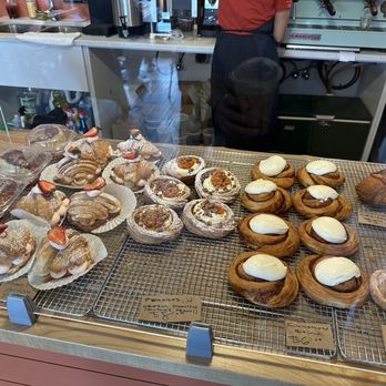 FAT PEACH BAKERY - Updated August 2025 - 74 Photos & 31 Reviews - 2907 ...