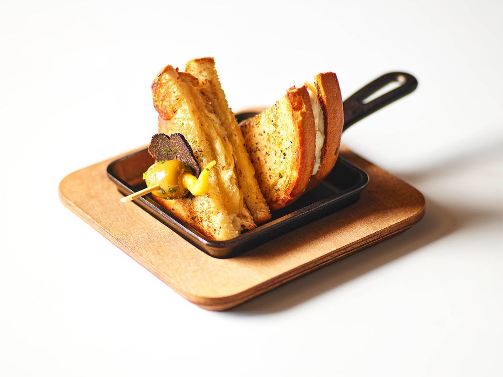 THE GAMBIT BAR - Updated December 2025 - 39 Photos & 14 Reviews - 16 ...