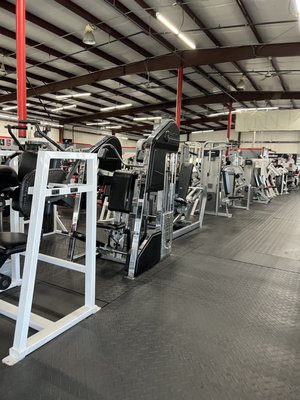 WORLD GYM - CINCINNATI - Updated December 2025 - 30 Photos & 14 Reviews ...