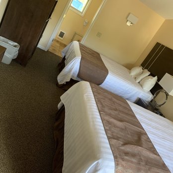 LAVA HOTEL - Updated August 2025 - 86 Photos & 28 Reviews - 196 E Main ...