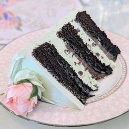 THE CAKE BAKE SHOP BY GWENDOLYN ROGERS-BROAD RIPPLE VILLAGE - Updated ...