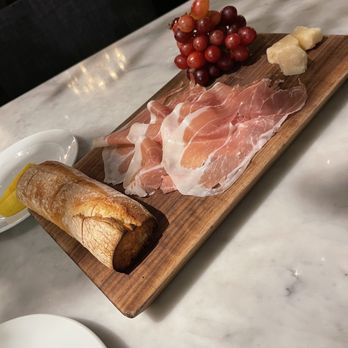 RH COURTYARD RESTAURANT AT RH TORONTO - Updated October 2024 - 630 ...