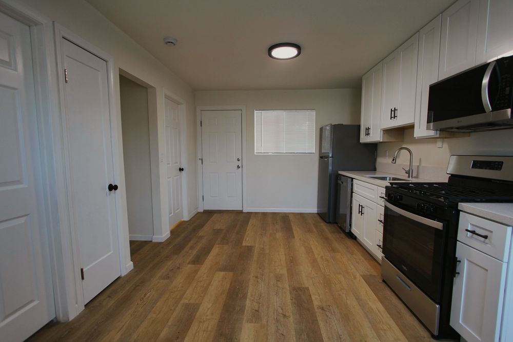 GOOD NEIGHBOR CONSTRUCTION - Updated December 2025 - 51 Photos - 1255 W ...