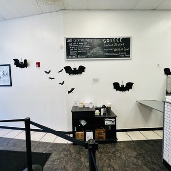 BREW BOX - Updated August 2024 - 110 Photos & 142 Reviews - 131-2 Essex ...