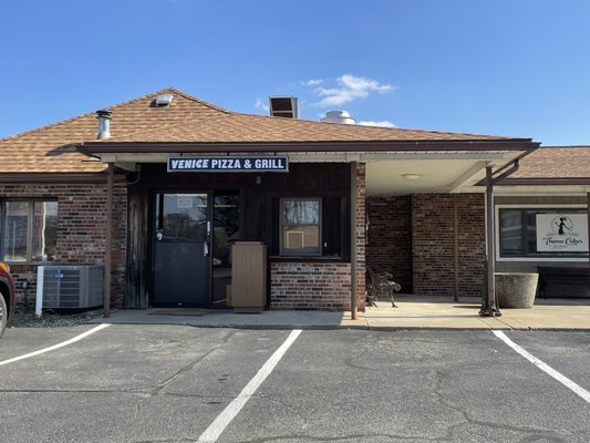 VENICE PIZZA & GRILL - Updated May 2025 - 10 Photos & 15 Reviews - 2341 ...