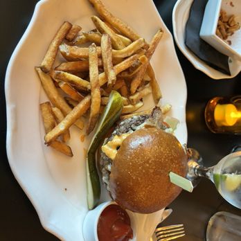 THE EDMON - Updated July 2024 - 558 Photos & 338 Reviews - 5168 Melrose ...