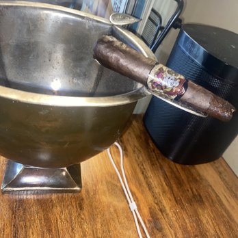 HERF CIGAR LOUNGE - Updated December 2025 - 26 Photos & 13 Reviews - 160 E 4th St, Pittsburg ...