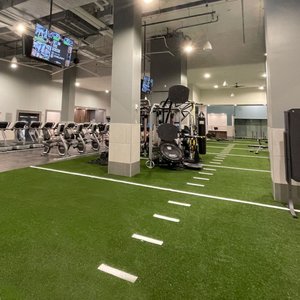 CRUNCH FITNESS - CHEVY CHASE - Updated February 2025 - 25 Photos & 126 ...