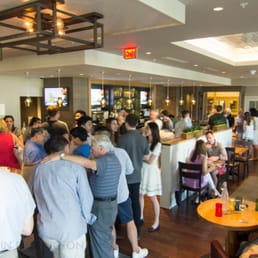 BROAD TABLE TAVERN - Updated May 2025 - 96 Photos & 103 Reviews - 12 S ...