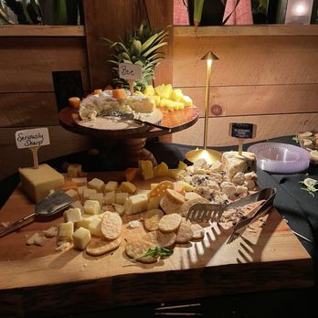 EMRY’S GARDEN - Updated April 2025 - 81 Photos & 65 Reviews - 2 King St ...