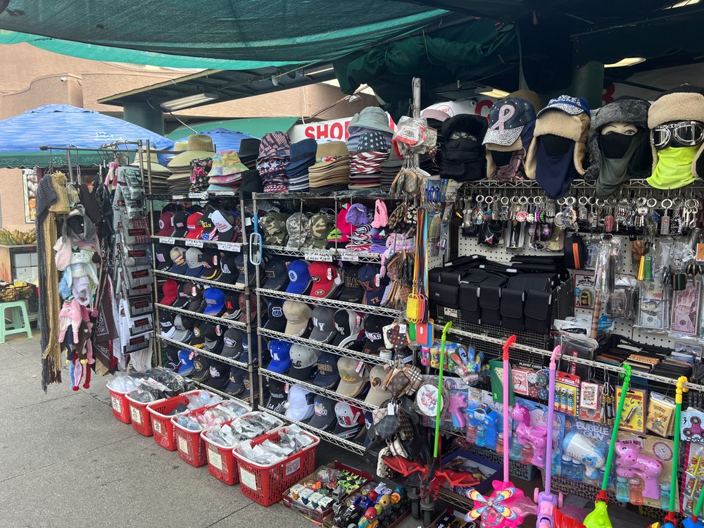 UNO GIFT SHOP - Updated December 2025 - 828 N Broadway, Los Angeles ...