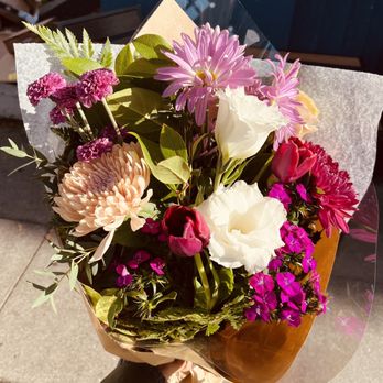 LEE’S DISCOUNT FLORIST - 377 Photos & 318 Reviews - 3219 Grand Ave ...