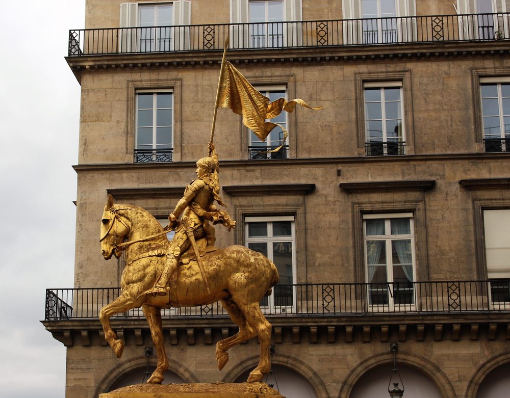 PLACE DES PYRAMIDES - Updated December 2024 - Paris, France - Public ...
