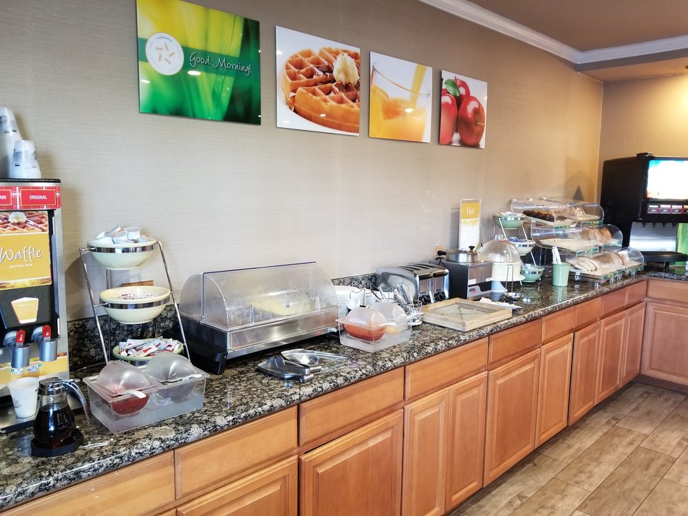 QUALITY INN TEMECULA VALLEY WINE COUNTRY - 79 Photos & 128 Reviews ...