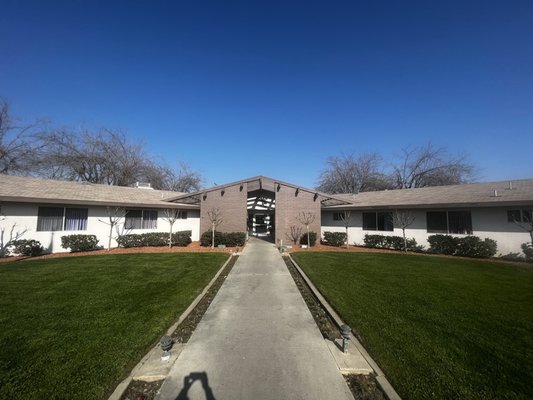 KAWEAH MANOR - Updated January 2026 - 10 Reviews - 3710 W Tulare Ave ...