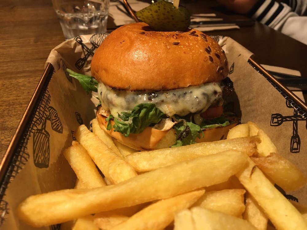 THE ROGUE SQUIRE - Updated May 2025 - Jells Rd, Wheelers Hill Victoria ...