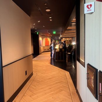 CHASE SAPPHIRE RESERVE LOUNGE - Updated May 2025 - 82 Photos & 18 ...