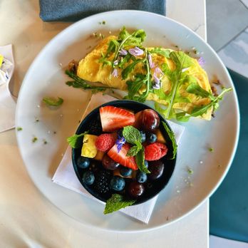 EDEN - Updated July 2024 - 960 Photos & 362 Reviews - 2734 W Roscoe St ...