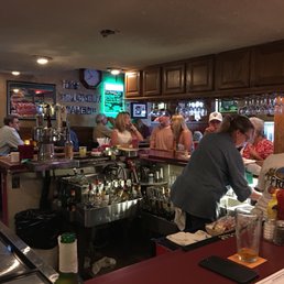 FRIENDLY TAVERN - Updated July 2025 - 396 Photos & 475 Reviews - 290 S ...