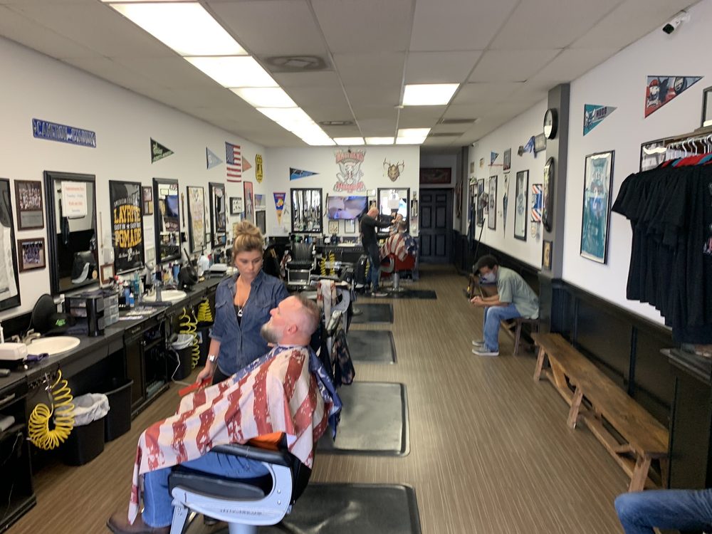 MATTHEWS BARBER SHOP 2 - 25 Photos & 28 Reviews - 1600 Matthews Mint ...