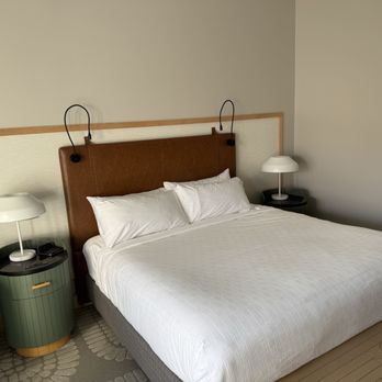 HOTEL VERDANT - Updated December 2025 - 69 Photos & 20 Reviews - 500 ...