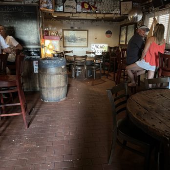 CHART ROOM - Updated December 2025 - 33 Photos & 48 Reviews - 1 Duval ...